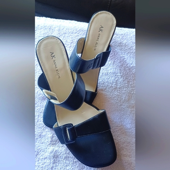 Anne Klein | Shoes | Ak Anne Klein Blue Leather Uppers And Man Made ...